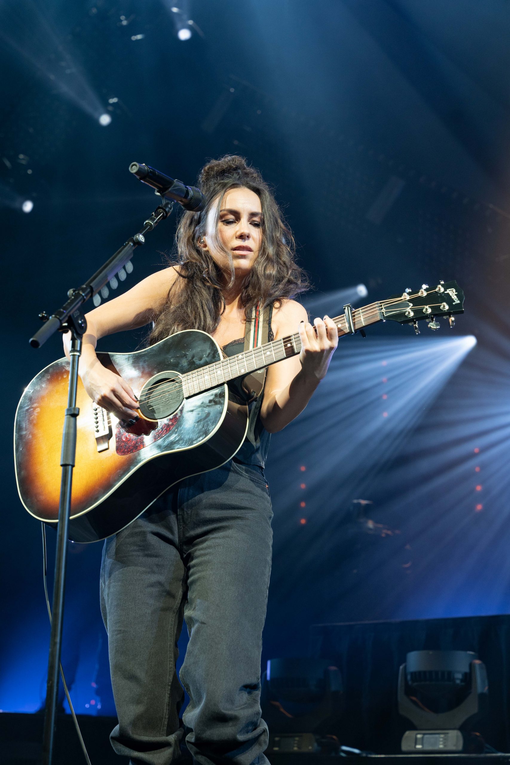 Live Review: Amy Shark at the RAC Arena 2022 - Sheldon Ang Media