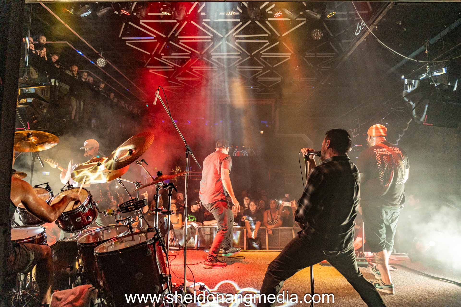 Photo Gallery: Alien Ant Farm and Drowning Pool in Perth 2025 - Sheldon ...